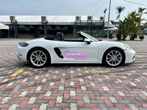 Un-Reg 2019 Porsche 718 Boxster – CS Tan