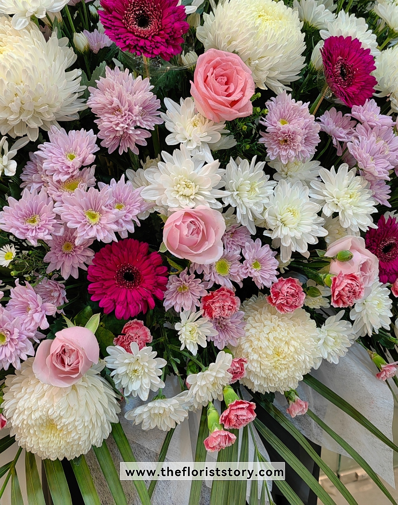 Condolence flower stand - 300 – The Florist Story ( Florist Johor Gift Shop & Flower & Cake ...