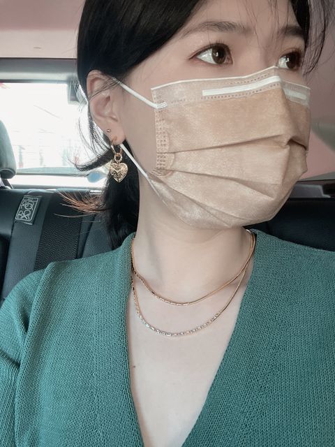 𝐧𝐞𝐰𝐚𝐧𝐚 浪漫滿點復古紋路扁平大愛心耳環｜可拆式｜輕奢｜浮誇｜造型｜墜飾｜彎勾｜現貨＋預購【n575】 – newana 뉴아나