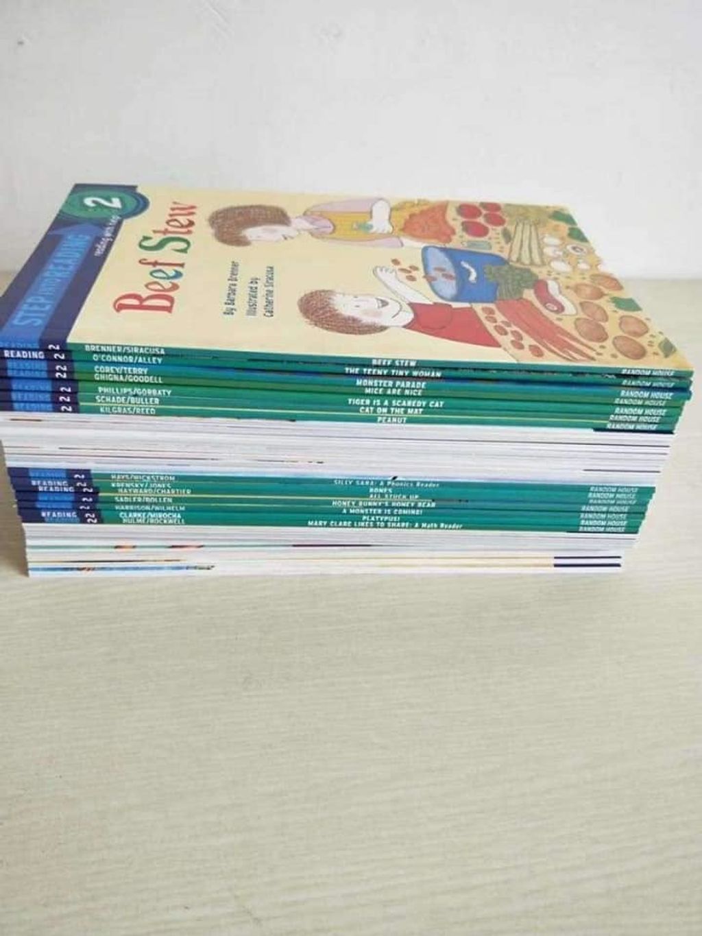 Original STEP into READING, STEP 2 30 BOOKS – LITTLE BOOK LOUNGE