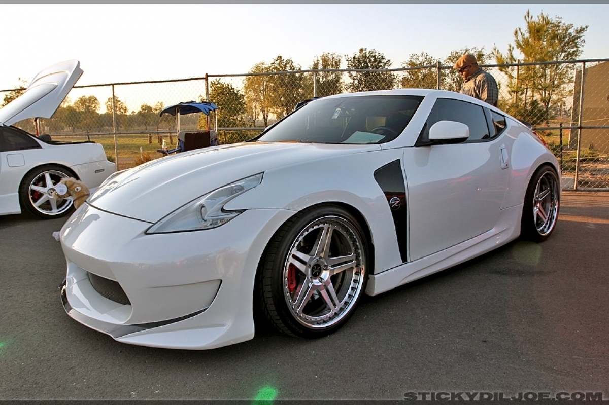 Amuse PowerHouse 370Z – Rexxstyling Auto Creation
