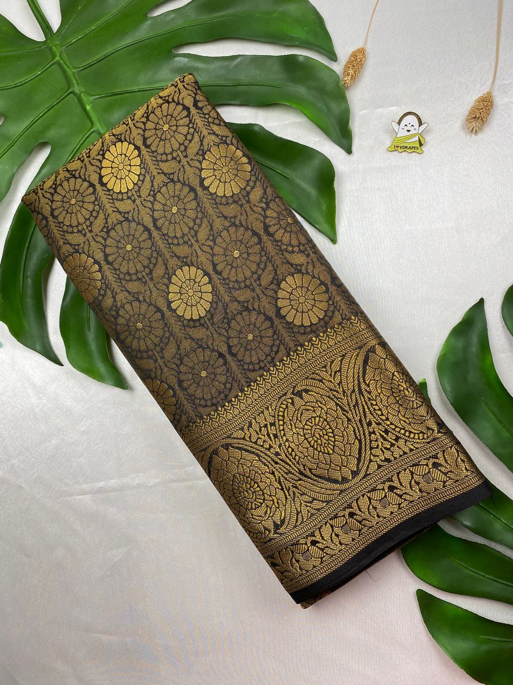 Golden Black Floral Coin motif | Top & Bottom same border – VDRAPES