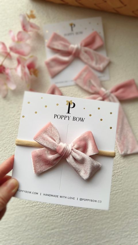 Poppy Bow Petite Classic Bow // Pastel Peach
