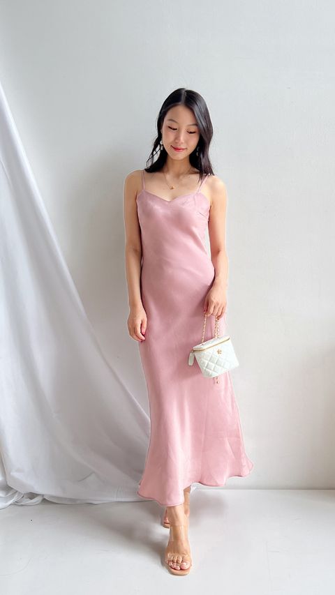 Gleaming Sheen Maxi Dress (Lilac Glow) *S* – closetmino
