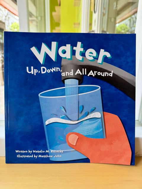 WATER UP DOWN AND ALL AROUN – 仙子粉兒童繪本屋 Pixie Dust Children's Bookshop