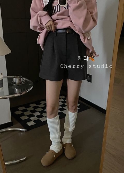 Freesia 7751 毛呢質感挺版短褲(2color) – FreesiaBoutique