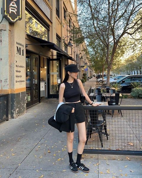 Freesia 988 素面圓領短背心(4color) – FreesiaBoutique