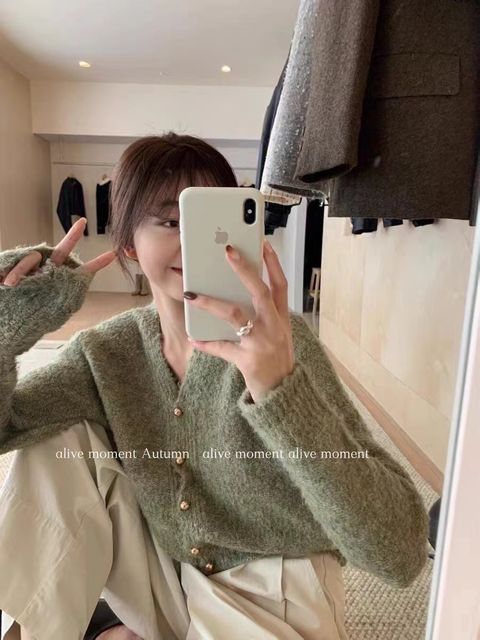 Freesia 238 圈圈紗金釦開衫毛衣外套(4color) – FreesiaBoutique