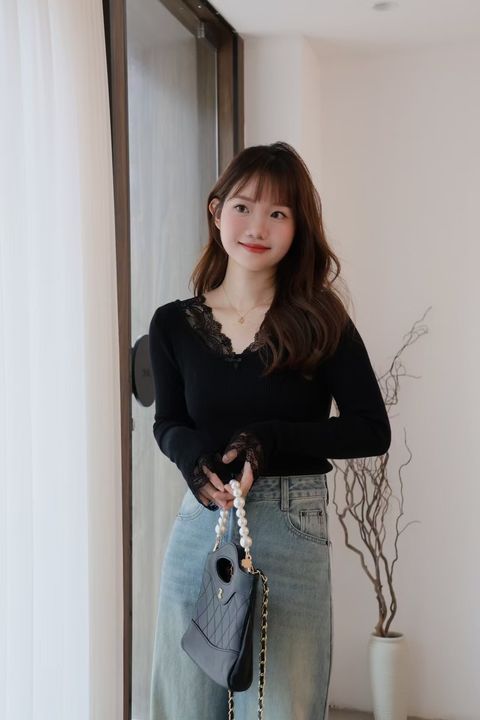 Freesia 484 蕾絲拼接花邊針織上衣 – FreesiaBoutique