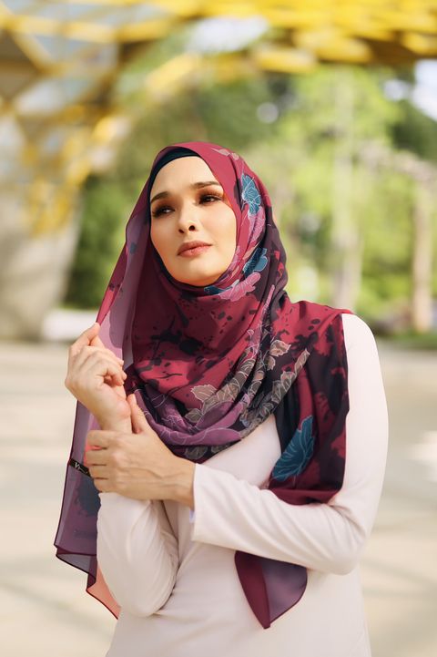 Fleur Shawl in Plum-lish – Vaanilla