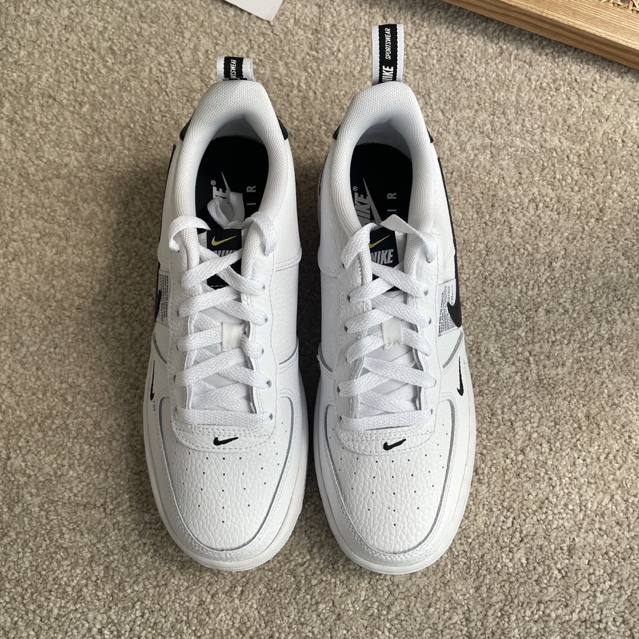 「NG商品」Nike Air Force 1 LV8 Utility 白黑【AR1708-100】A – MiffyUSA米菲美國