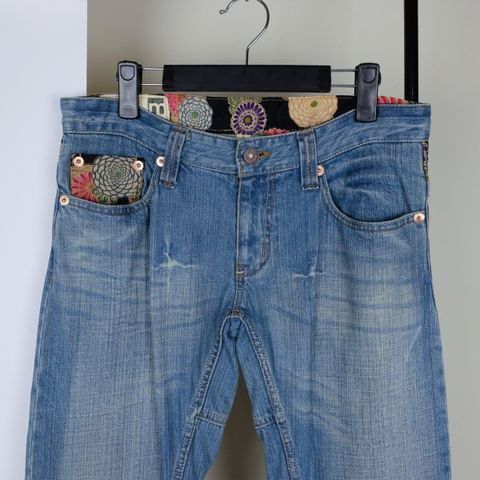 Modish Style Japanese Floral Jeans – FIFTH