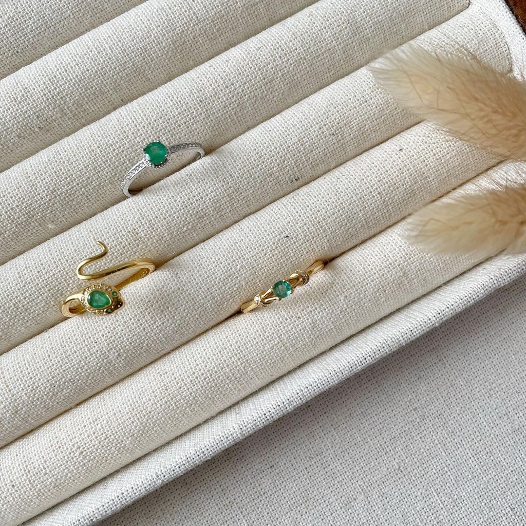 L1190 & L1114 : Emerald Ring (Adjustable) – Lynette Lee Jewellery
