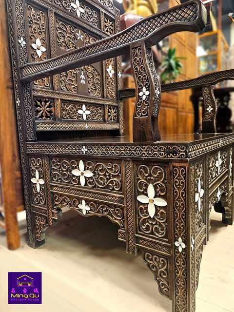 Elm wood Kui Zhu Master Chair 榆木贵族主人椅 – Ming Qu Antique House 名古城古董傢俬屋
