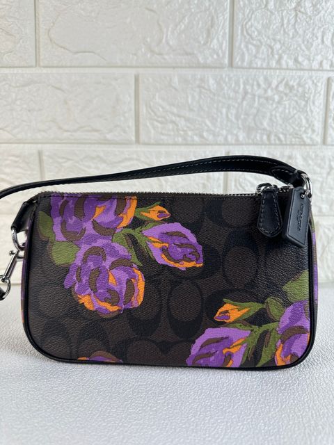 COACH SIG C RSE NLT 19 – USA With Love