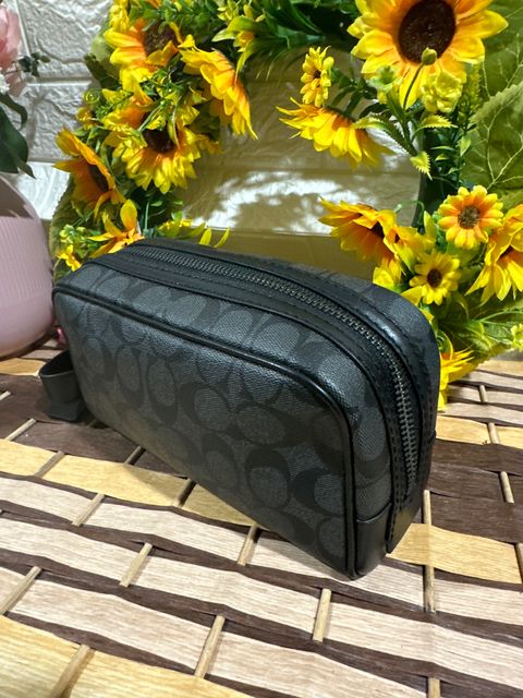 COACH KIT – USA With Love