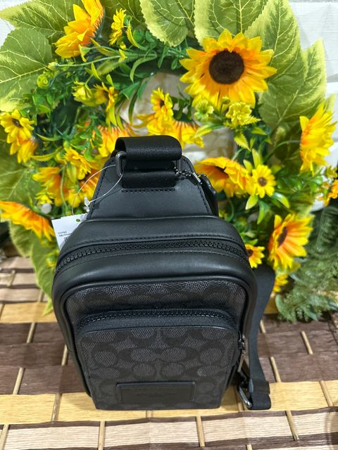 COACH RACER SLING PACK SIG – USA With Love