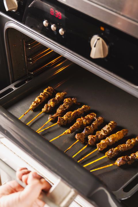 Frozen Beef Satay (Ready-To-Eat) – SATAY SUMO | Halal Premium Satay
