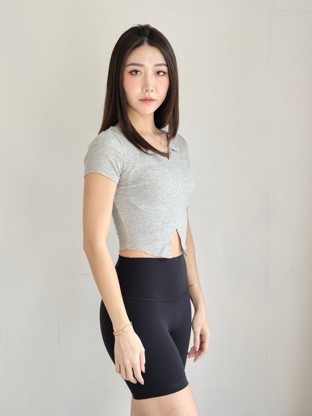 V領下擺開叉短袖 - 灰色 – GRLZ LAB