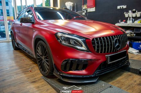 Mercedes Benz X156 GLA Piecha Carbon Front Splitters – Utmost Downforce ...