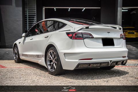 Tesla Model 3 Startech Bodykit – Utmost Downforce Garage