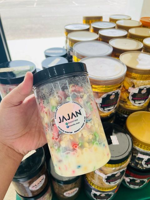 Jajan 】Chocojar White Red Velvet ( M ) – Kenyalang Gift Shop Miri Sarawak