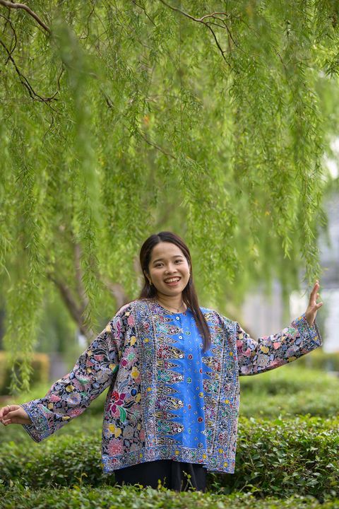 RIA Button Top in Floral Blue – The Batik Life