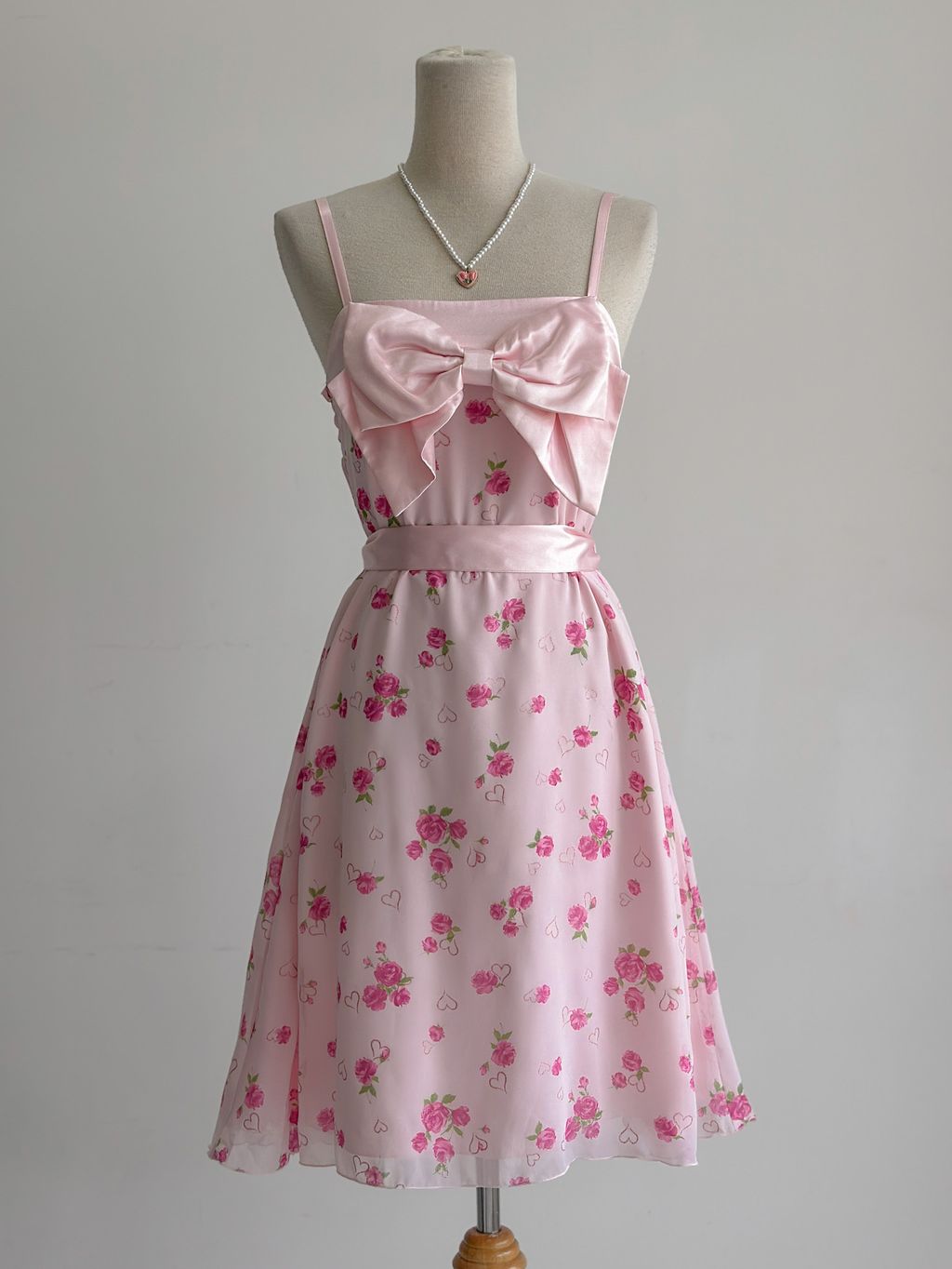 R.F. Inter Remix Pink Floral Ribbon Dress (S-M) – Violette Wears R.F. Inter Remix Pink Floral Ribbon Dress (S-M) – Violette Wears
