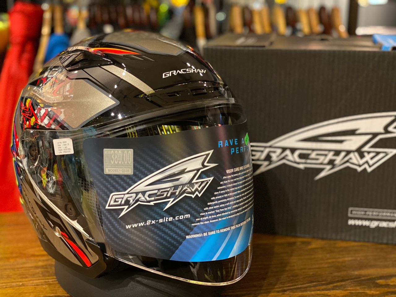 GRACSHAW GENNEX KAISAR CREAM TITAN – VANDERS HELMET