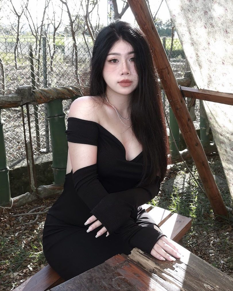 卡肉 𝐂𝐀𝐑𝐎𝐔．微胖定製