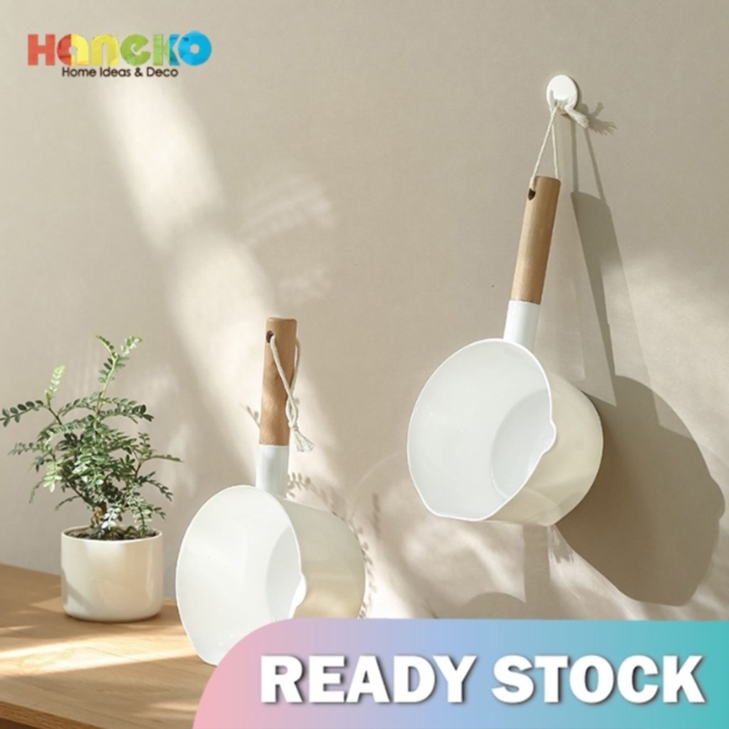 Japanese Style Mini Plastic Bucket Bath Ladle with Wooden Handle Pail ...