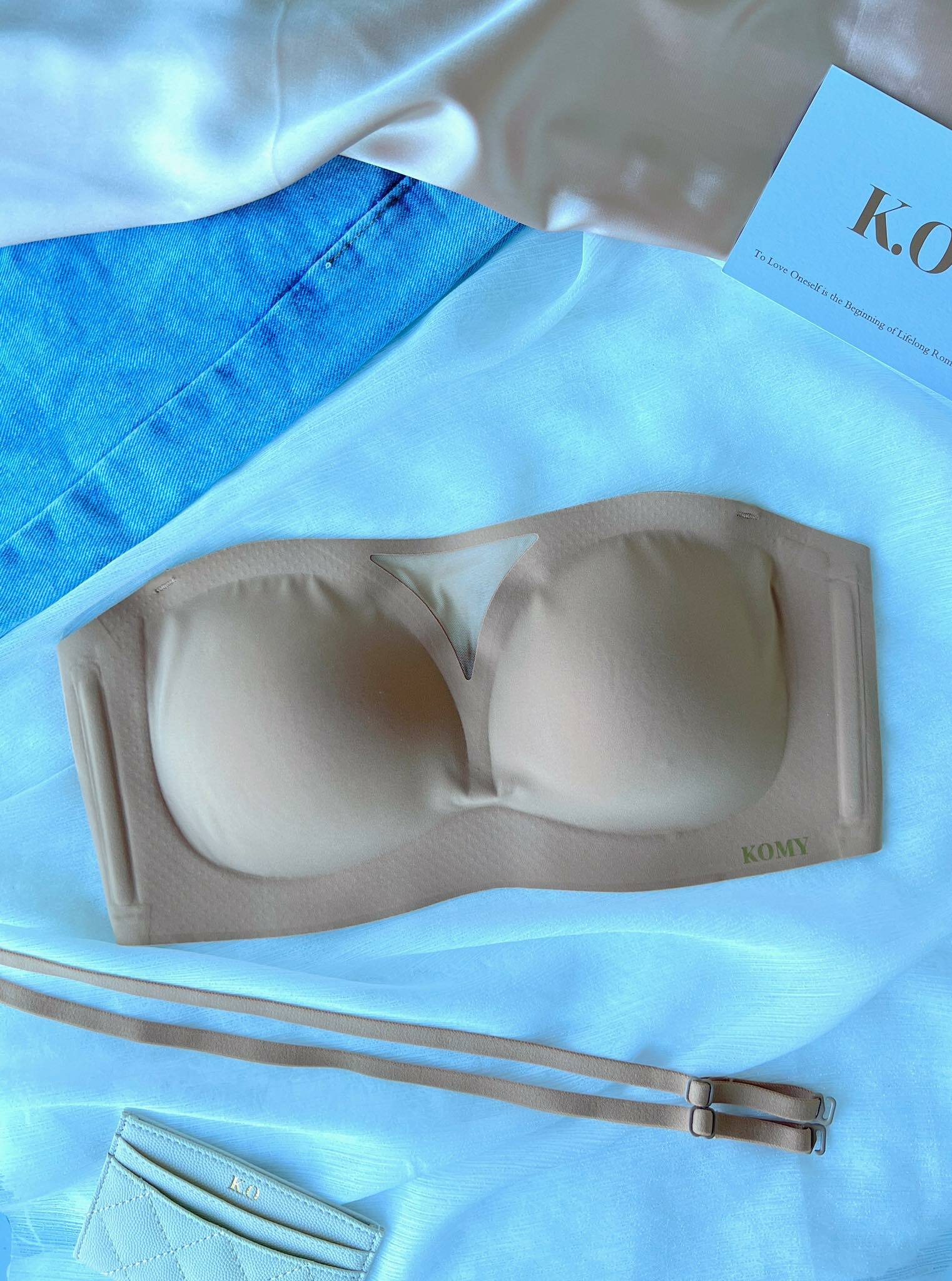 STRAPLESS – KOMY