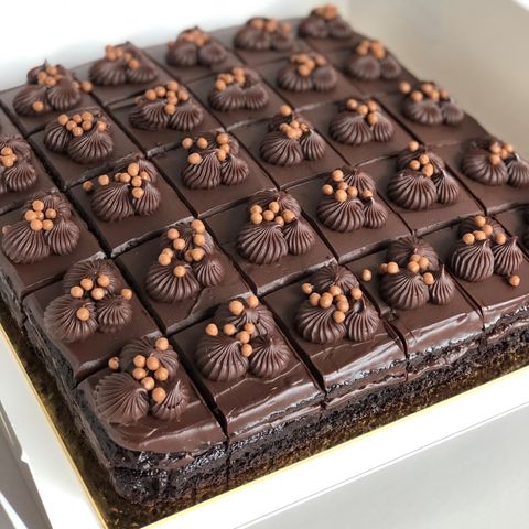 Classic Chocolate Bars – Scrumptious Sugar