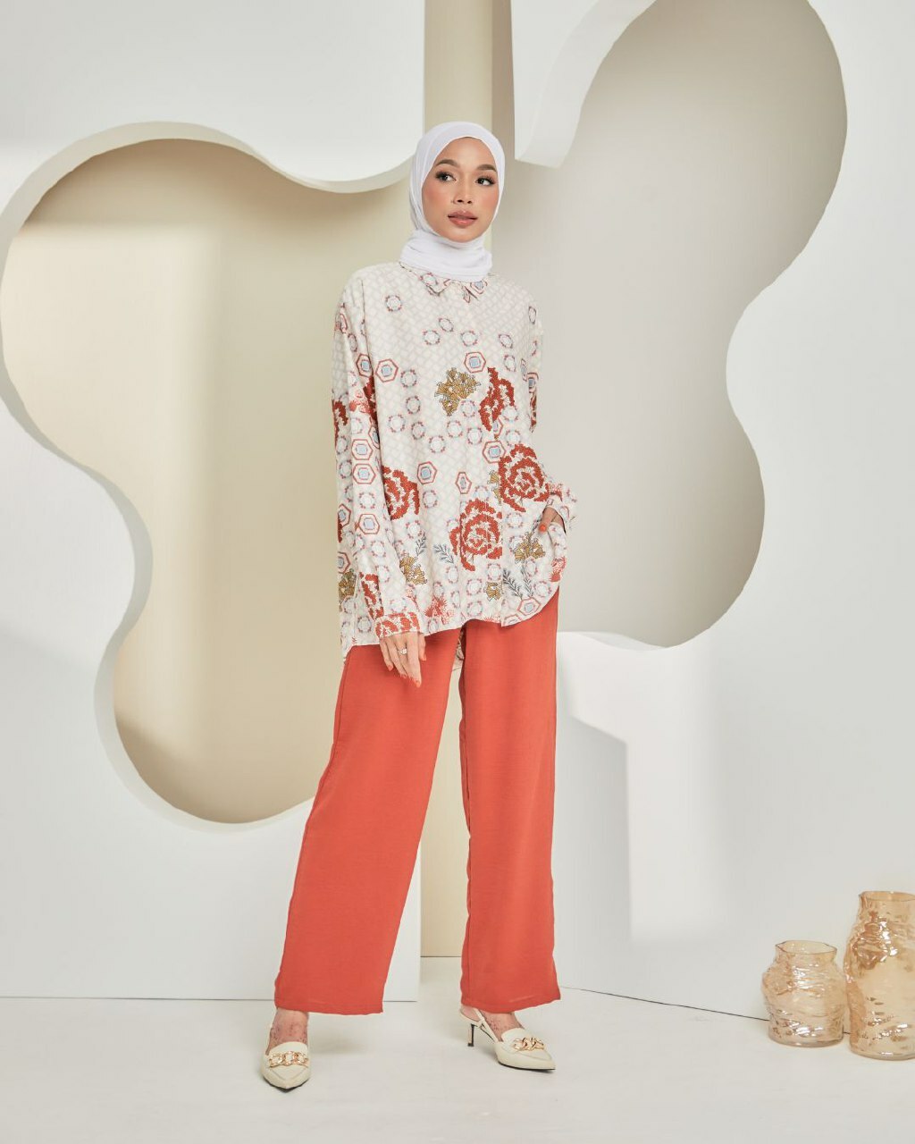 [CLEARANCE SALE] Areena Printed Blouse With Plain Pants Set – HAURA WEAR