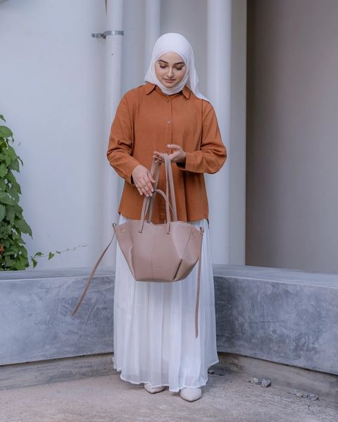 [TOP ONLY] Emny Linen Plain Blouse – HAURA WEAR