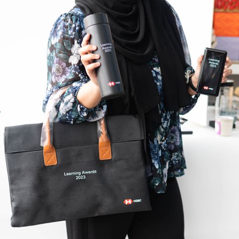 Corporate Custom Gift Set- HSBC – MessengerCo