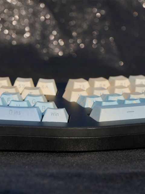GRADIENT BLUE WATER KEYCAPS – Cubed