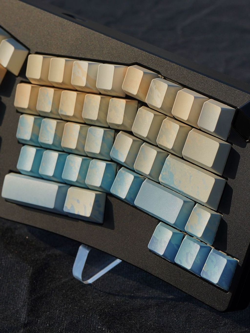 GRADIENT BLUE WATER KEYCAPS – Cubed
