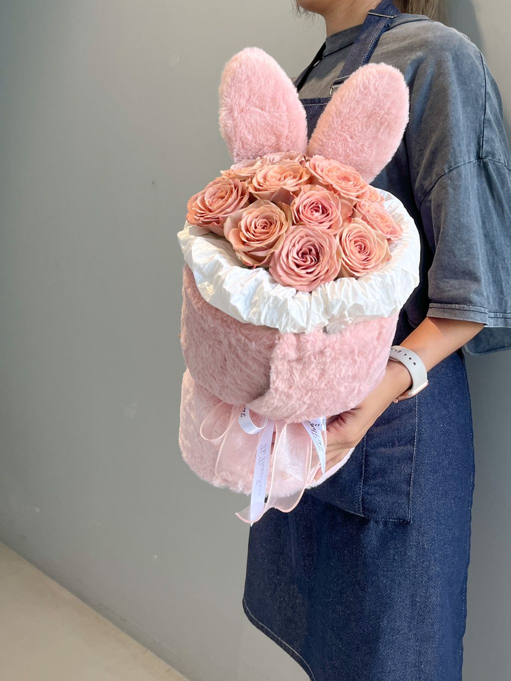 Macchiato Cappuccino Bunny Roses Bouquet – The Flower Room KL - Online ...