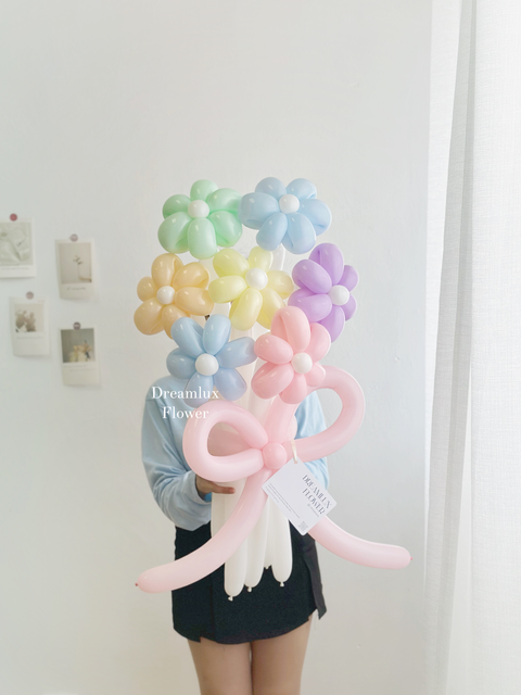 Misty Seven Flower Balloon Bouquet – Dreamlux Gift