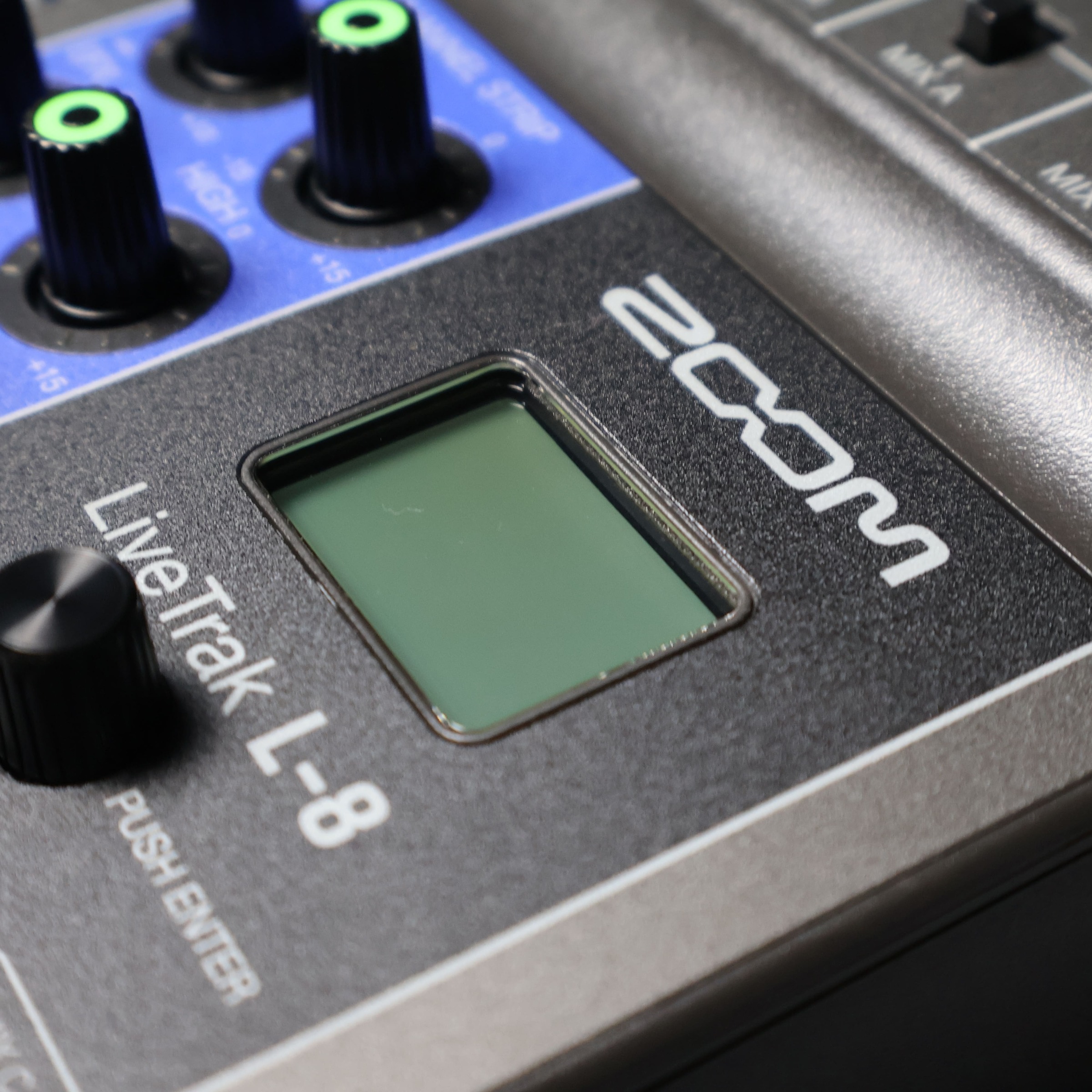 Zoom LiveTrak L-8 – 8 Channel Digital Mixer with Interface ( L8 / L 8 ...
