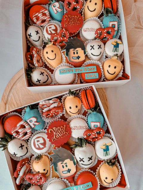 Roblox Theme Dessert Gift Box – Ribbon Bunny Gift Sdn Bhd