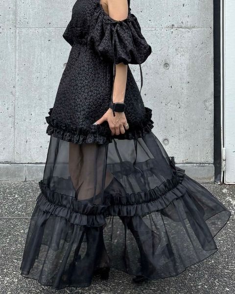 CEREAL【新色】CEREAL 鏤空泡泡袖蛋糕紗裙 – dokiii