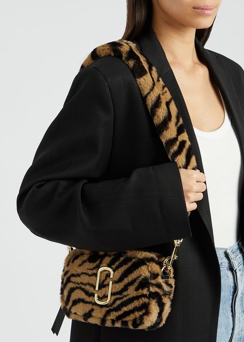 MARC JACOBS THE SNAPSHOT TIGER STRIPE PLUSH – DYRA NADIRA INDUSTRIES