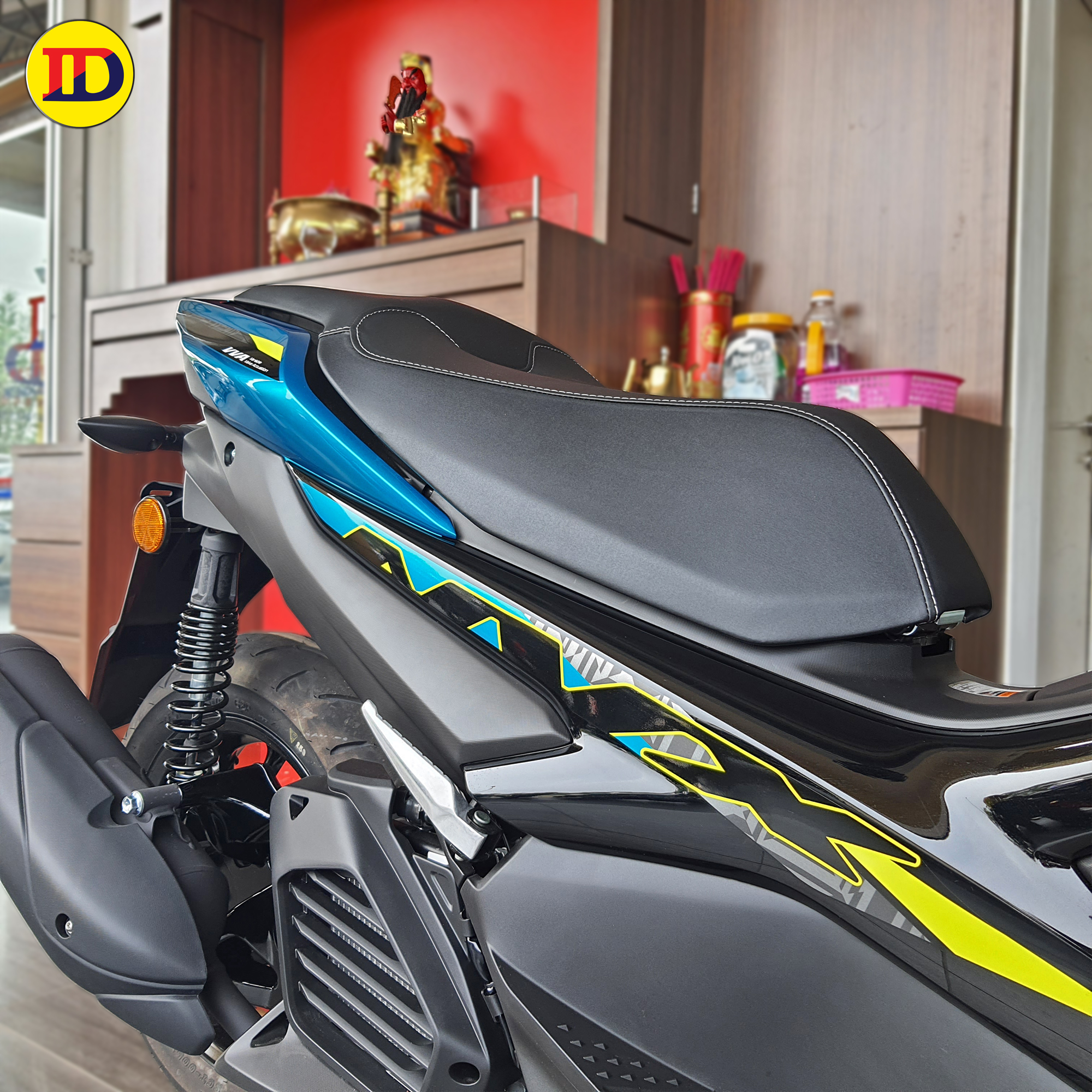 Yamaha NVX 155 Standard – INTI DERAS BIKE SDN BHD