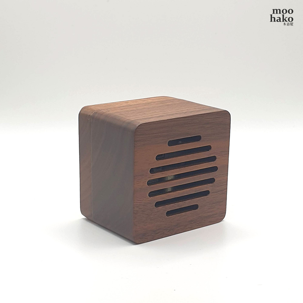 Classic Wooden Music Cube – moohako / 木音屋