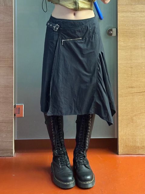 JOJO不規則扣環黑片裙（客訂） – 19991232