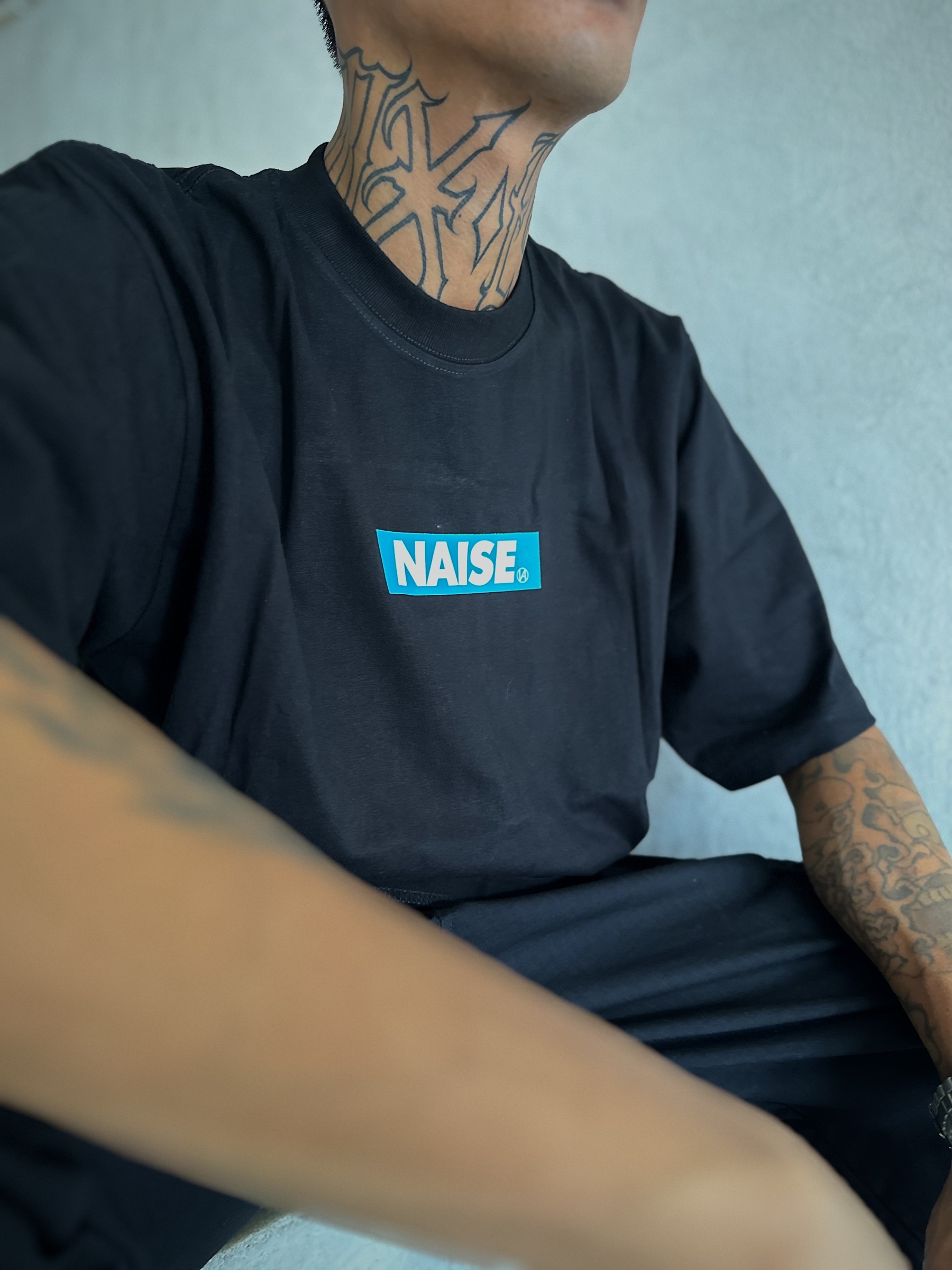 T-SHIRT – NAISEKL