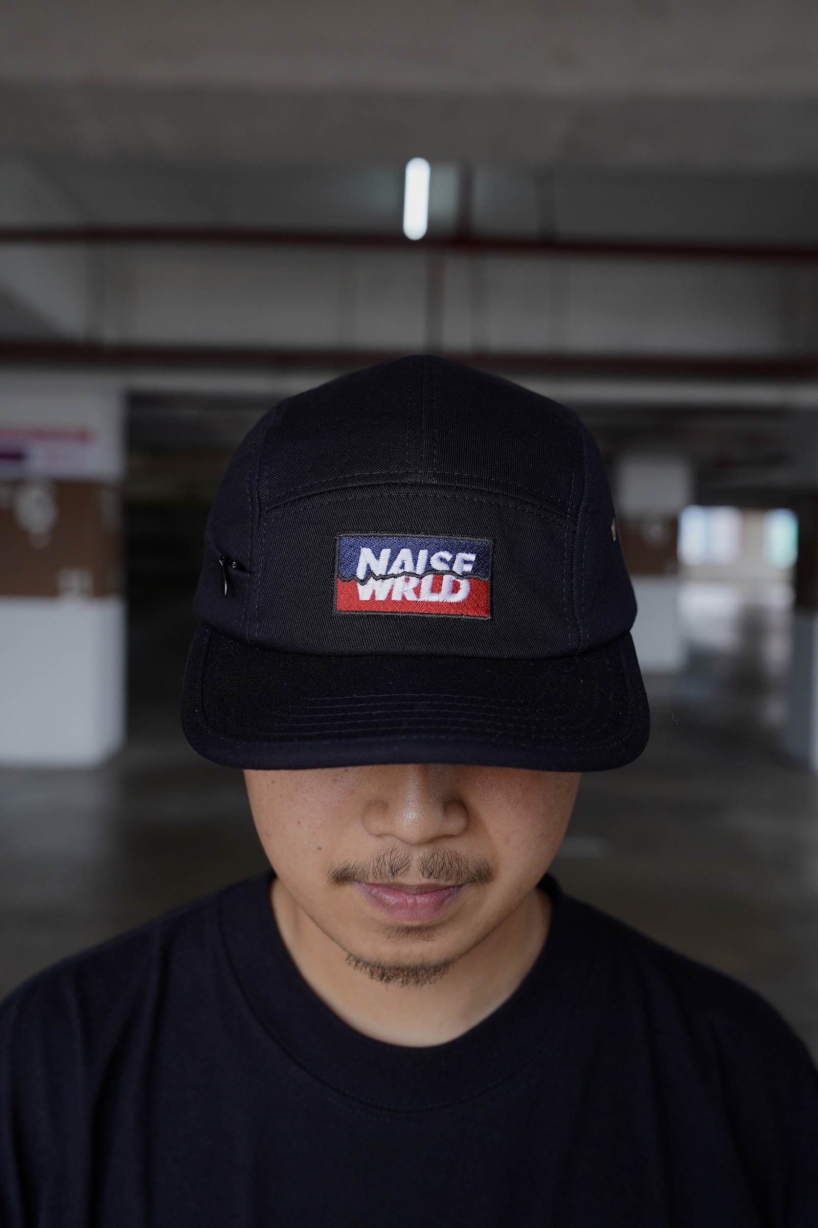 Wrld 5 Panel Camp Cap Black Color – NAISEKL