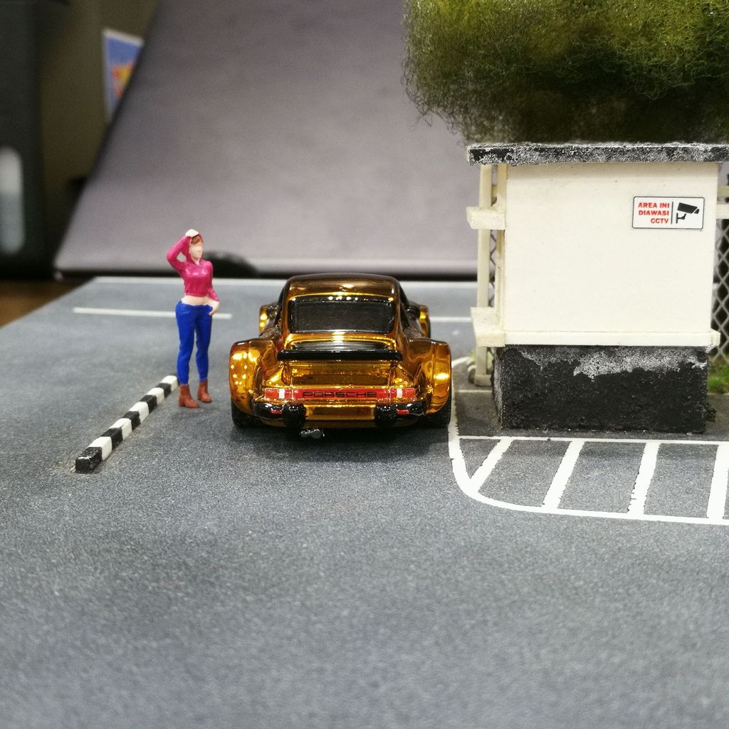 Custom Hot Wheels Porsche 934 Turbo RSR 16 Toy Fair Gold – Jiwacustom